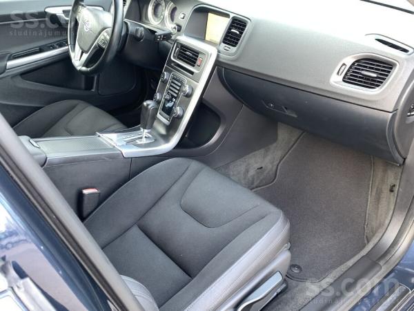 Zils Volvo S60 2011 Ogre, ar dzinēja tilpumu 2.00 L un nobraukumu 260 tūkst. km par 5990 €, foto 8 vietnē AUTOMOTO.COM.LV