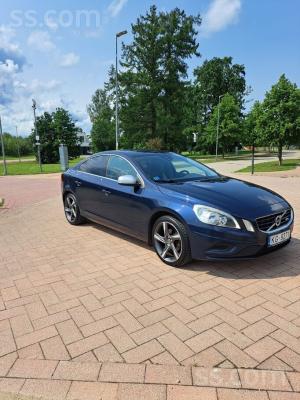 Zils Volvo S60 2011 Rīga, ar dzinēja tilpumu 1.60 L un nobraukumu 262 tūkst. km par 4900 €, foto  vietnē AUTOMOTO.COM.LV