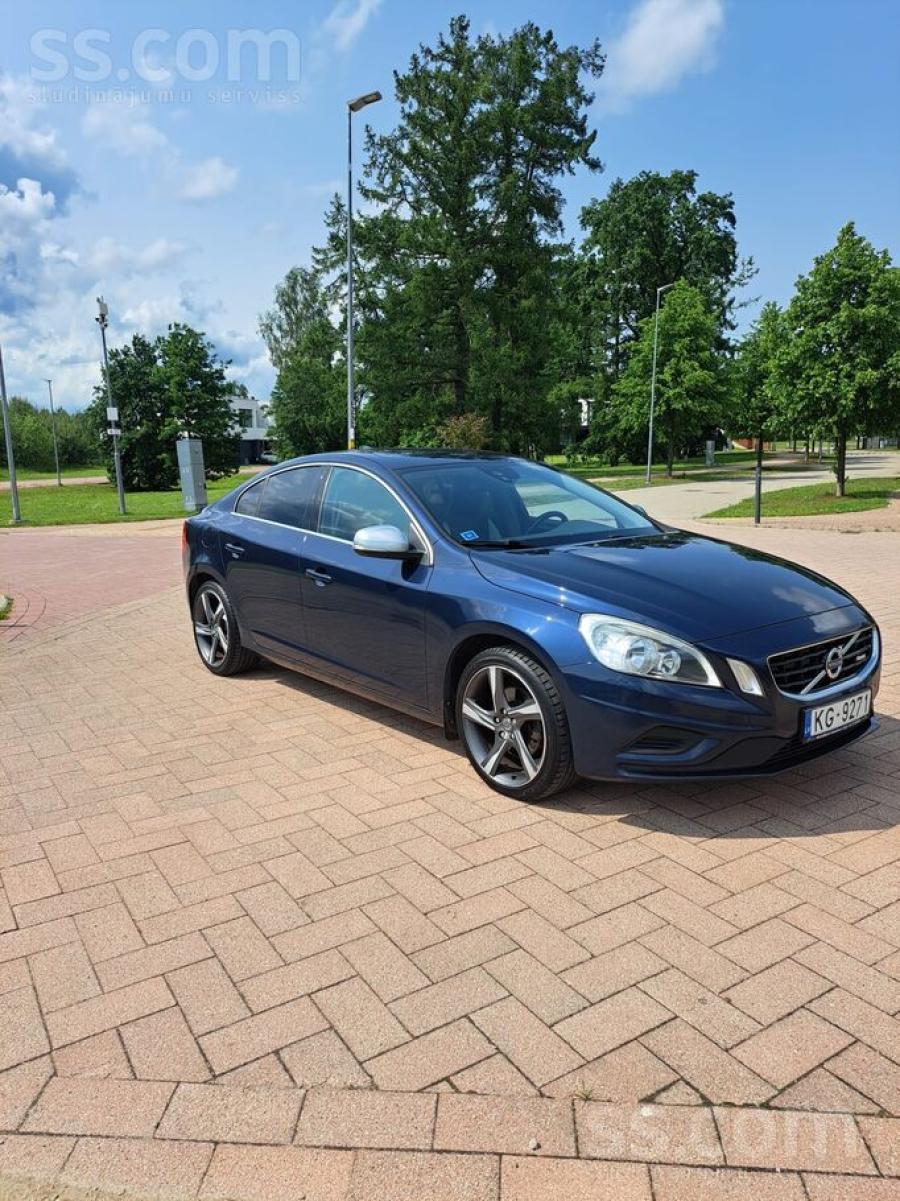 Zils Volvo S60 2011 Rīga, ar dzinēja tilpumu 1.60 L un nobraukumu 262 tūkst. km par 4900 €, foto 1 vietnē AUTOMOTO.COM.LV