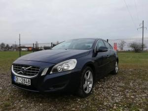 Zils Volvo S60 2011 Saldus, ar dzinēja tilpumu 2.00 L un nobraukumu 244 tūkst. km par 6500 €, foto  vietnē AUTOMOTO.COM.LV
