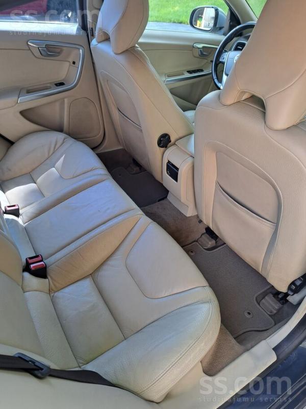 Zils Volvo S60 2011 Rīga, ar dzinēja tilpumu 2.00 L un nobraukumu 163 tūkst. km par 5200 €, foto 5 vietnē AUTOMOTO.COM.LV