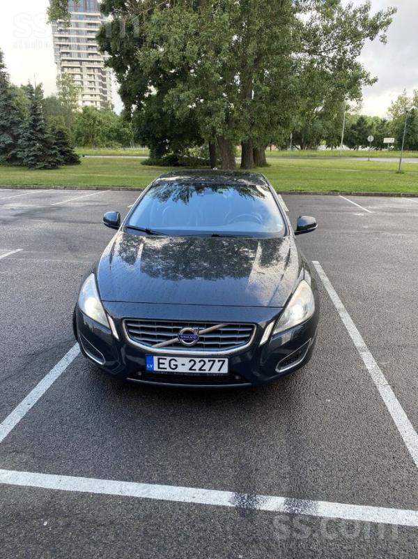 Blue Volvo S60 2011 in Riga, with an engine capacity of 2.40 L and mileage of 224 thousand km for 6000 €, photo 2 on AUTOMOTO.COM.LV