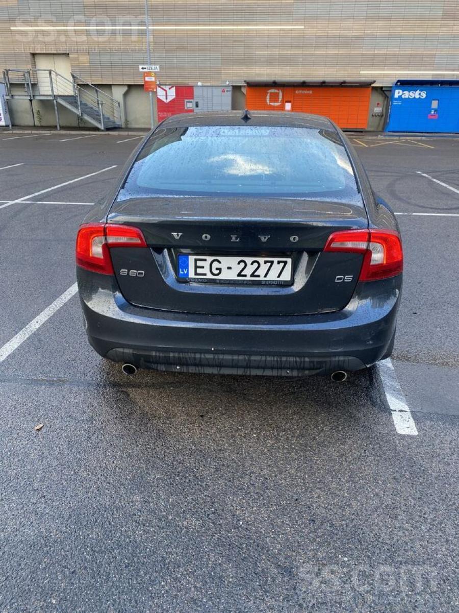 Zils Volvo S60 2011 Rīga, ar dzinēja tilpumu 2.40 L un nobraukumu 224 tūkst. km par 6000 €, foto 5 vietnē AUTOMOTO.COM.LV