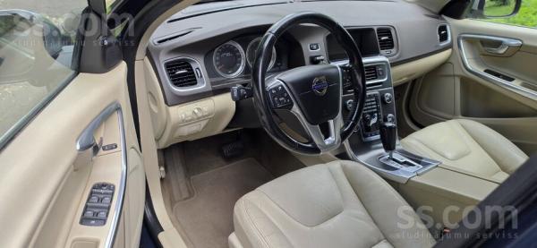 Zils Volvo S60 2011 Rīga, ar dzinēja tilpumu 2.00 L un nobraukumu 160 tūkst. km par 6300 €, foto 9 vietnē AUTOMOTO.COM.LV