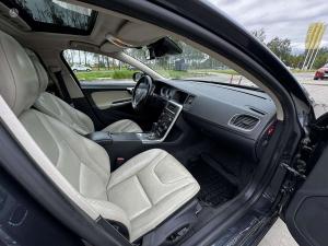 Zils Volvo S60 2011 Viļņa, ar dzinēja tilpumu 1.98 L un nobraukumu 295 tūkst. km par 6500 €, foto 9 vietnē AUTOMOTO.COM.LV
