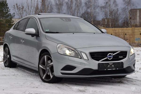 Zils Volvo S60 2012 Viļņa, ar dzinēja tilpumu 1.56 L un nobraukumu 245 tūkst. km par 5900 €, foto 1 vietnē AUTOMOTO.COM.LV