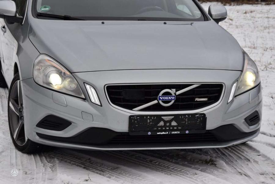 Zils Volvo S60 2012 Viļņa, ar dzinēja tilpumu 1.56 L un nobraukumu 245 tūkst. km par 5900 €, foto 4 vietnē AUTOMOTO.COM.LV