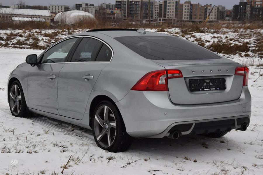Zils Volvo S60 2012 Viļņa, ar dzinēja tilpumu 1.56 L un nobraukumu 245 tūkst. km par 5900 €, foto 6 vietnē AUTOMOTO.COM.LV