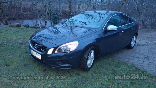 Zils Volvo S60 2012 Tallina, ar dzinēja tilpumu 2.40 L un nobraukumu 192 tūkst. km par 8600 €, foto 1 vietnē AUTOMOTO.COM.LV
