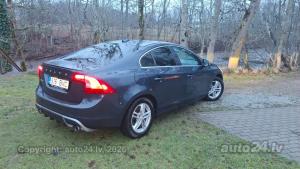 Zils Volvo S60 2012 Tallina, ar dzinēja tilpumu 2.40 L un nobraukumu 192 tūkst. km par 8600 €, foto 2 vietnē AUTOMOTO.COM.LV
