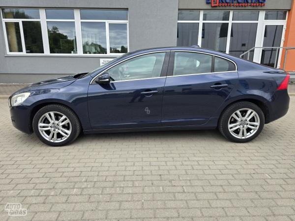 Zils Volvo S60 2012 Kauņa, ar dzinēja tilpumu 1.60 L un nobraukumu 300 tūkst. km par 4700 €, foto 5 vietnē AUTOMOTO.COM.LV
