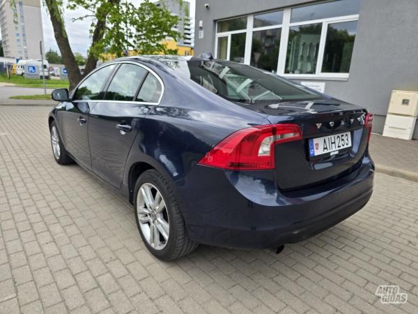 Zils Volvo S60 2012 Kauņa, ar dzinēja tilpumu 1.60 L un nobraukumu 300 tūkst. km par 4700 €, foto 6 vietnē AUTOMOTO.COM.LV