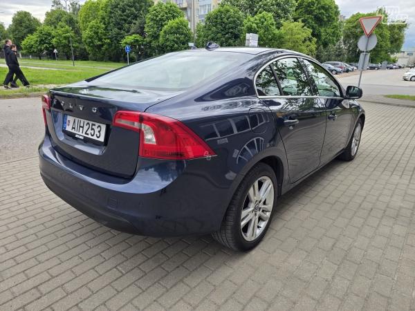 Zils Volvo S60 2012 Kauņa, ar dzinēja tilpumu 1.60 L un nobraukumu 300 tūkst. km par 4700 €, foto 8 vietnē AUTOMOTO.COM.LV