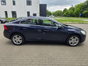 Zils Volvo S60 2012 Kauņa, ar dzinēja tilpumu 1.60 L un nobraukumu 300 tūkst. km par 4700 €, foto 10 vietnē AUTOMOTO.COM.LV