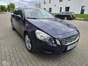 Zils Volvo S60 2012 Kauņa, ar dzinēja tilpumu 1.60 L un nobraukumu 300 tūkst. km par 4700 €, foto 11 vietnē AUTOMOTO.COM.LV