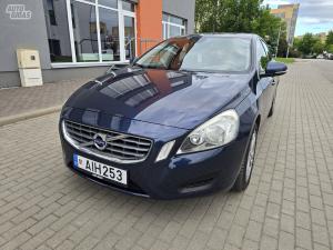 Zils Volvo S60 2012 Kauņa, ar dzinēja tilpumu 1.60 L un nobraukumu 300 tūkst. km par 4700 €, foto 13 vietnē AUTOMOTO.COM.LV