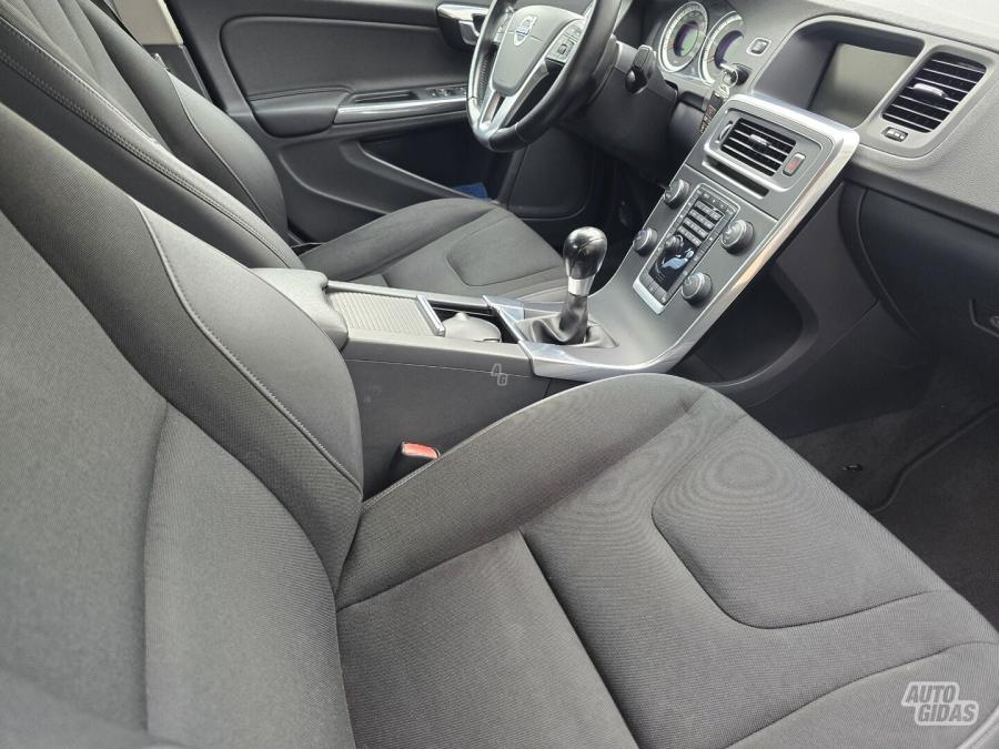 Zils Volvo S60 2012 Kauņa, ar dzinēja tilpumu 1.60 L un nobraukumu 300 tūkst. km par 4700 €, foto 14 vietnē AUTOMOTO.COM.LV