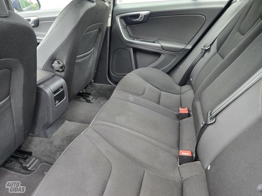 Zils Volvo S60 2012 Kauņa, ar dzinēja tilpumu 1.60 L un nobraukumu 300 tūkst. km par 4700 €, foto 16 vietnē AUTOMOTO.COM.LV