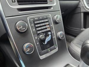 Zils Volvo S60 2012 Kauņa, ar dzinēja tilpumu 1.60 L un nobraukumu 300 tūkst. km par 4700 €, foto 24 vietnē AUTOMOTO.COM.LV