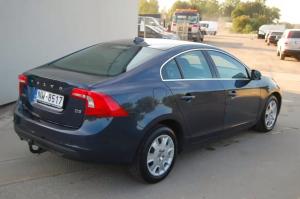 Blue Volvo S60 2012 in Jekabpils, with an engine capacity of 2.00 L and mileage of 235 thousand km for 6900 €, photo 7 on AUTOMOTO.COM.LV