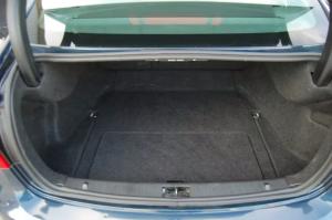 Blue Volvo S60 2012 in Jekabpils, with an engine capacity of 2.00 L and mileage of 235 thousand km for 6900 €, photo 12 on AUTOMOTO.COM.LV