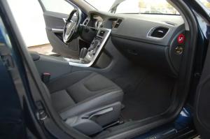 Blue Volvo S60 2012 in Jekabpils, with an engine capacity of 2.00 L and mileage of 235 thousand km for 6900 €, photo 13 on AUTOMOTO.COM.LV