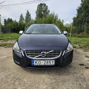 Синий Вольво С60 2012 в Рига, объемом двигателя 2.00 л и пробегом 384 тыс. км за 4970 €, фото 3 на AUTOMOTO.COM.LV