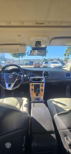 Blue Volvo S60 2012 in Vilnius, with an engine capacity of 2.49 L and mileage of 276 thousand km for 6400 €, photo 7 on AUTOMOTO.COM.LV
