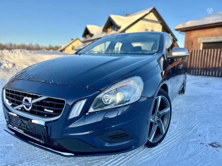 Zils Volvo S60 2013 Šauļi, ar dzinēja tilpumu 1.98 L un nobraukumu 270 tūkst. km par 7350 €, foto 1 vietnē AUTOMOTO.COM.LV