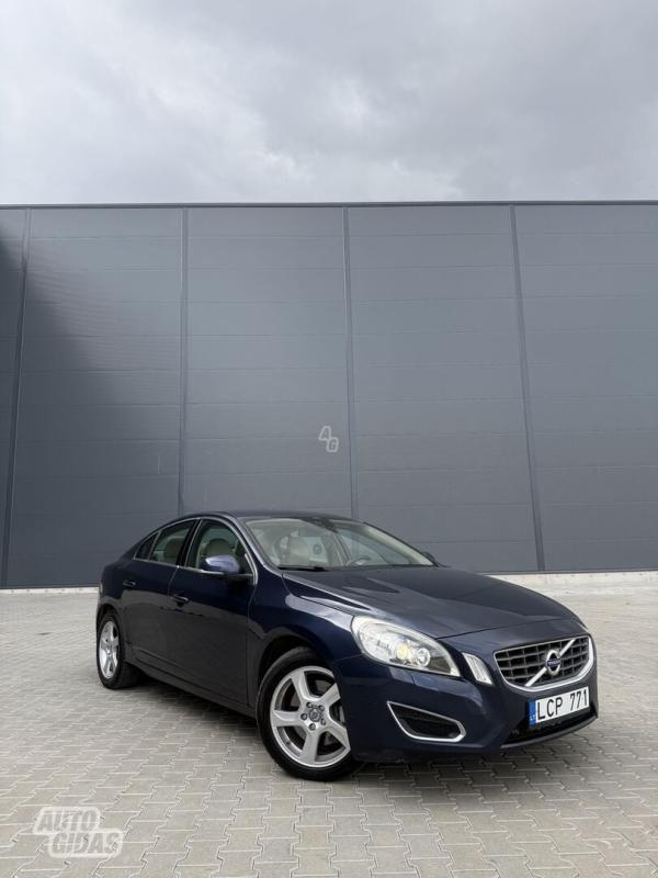 Blue Volvo S60 2013 in Siauliai, with an engine capacity of 2.50 L and mileage of 250 thousand km for 6550 €, photo 1 on AUTOMOTO.COM.LV