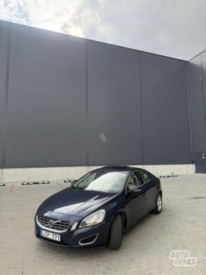 Blue Volvo S60 2013 in Siauliai, with an engine capacity of 2.50 L and mileage of 250 thousand km for 6550 €, photo 3 on AUTOMOTO.COM.LV