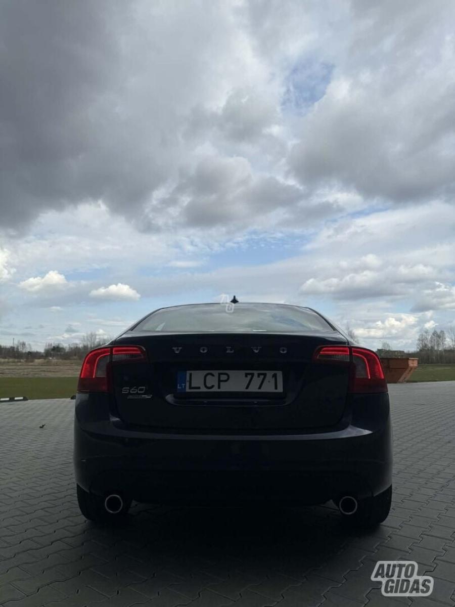 Zils Volvo S60 2013 Šauļi, ar dzinēja tilpumu 2.50 L un nobraukumu 250 tūkst. km par 5550 €, foto 6 vietnē AUTOMOTO.COM.LV
