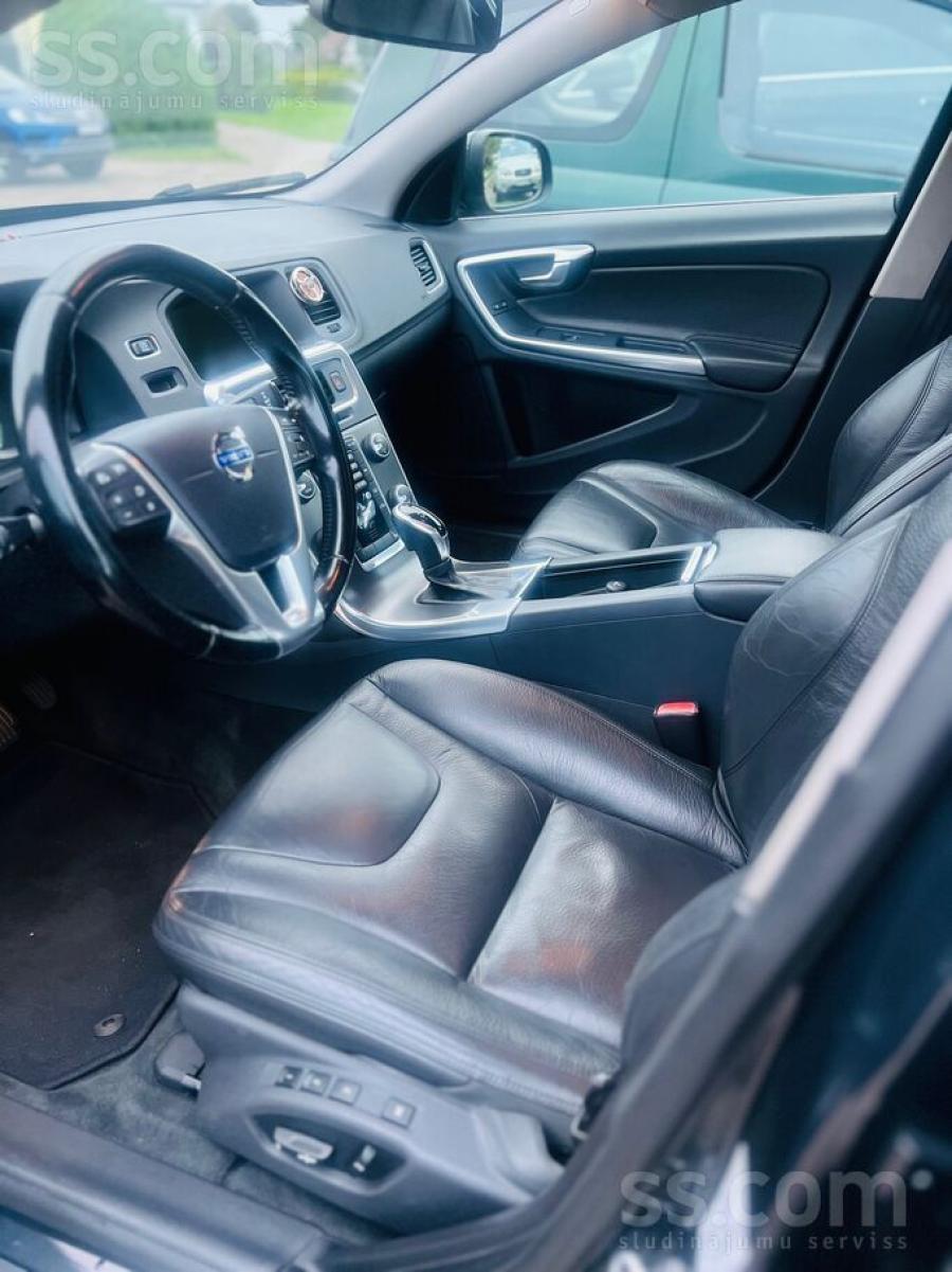 Zils Volvo S60 2013 Rīga, ar dzinēja tilpumu 2.40 L un nobraukumu 0 tūkst. km par 6500 €, foto 6 vietnē AUTOMOTO.COM.LV