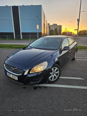 Zils Volvo S60 2013 Tallina, ar dzinēja tilpumu 1.60 L un nobraukumu 251 tūkst. km par 6100 €, foto 3 vietnē AUTOMOTO.COM.LV