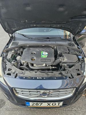 Zils Volvo S60 2013 Tallina, ar dzinēja tilpumu 1.60 L un nobraukumu 251 tūkst. km par 6100 €, foto 13 vietnē AUTOMOTO.COM.LV