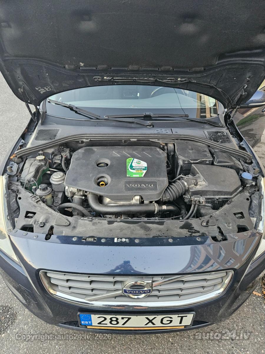 Zils Volvo S60 2013 Tallina, ar dzinēja tilpumu 1.60 L un nobraukumu 251 tūkst. km par 6100 €, foto 13 vietnē AUTOMOTO.COM.LV