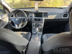 Blue Volvo S60 2014 in Riga, with an engine capacity of 1.60 L and mileage of 267 thousand km for 7000 €, photo 6 on AUTOMOTO.COM.LV