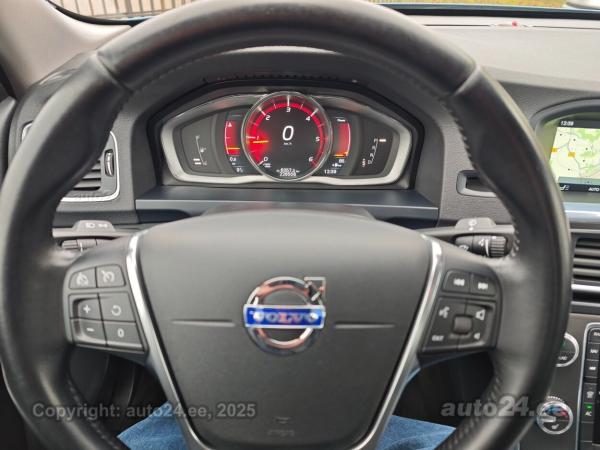 Blue Volvo S60 2014 in Tartu, with an engine capacity of 2.00 L and mileage of 226 thousand km for 10990 €, photo 11 on AUTOMOTO.COM.LV