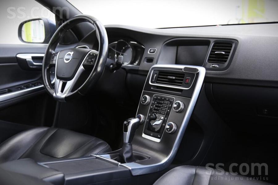 Zils Volvo S60 2014 Rīga, ar dzinēja tilpumu 2.00 L un nobraukumu 306 tūkst. km par 6495 €, foto 12 vietnē AUTOMOTO.COM.LV