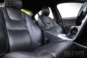 Zils Volvo S60 2014 Rīga, ar dzinēja tilpumu 2.00 L un nobraukumu 306 tūkst. km par 6495 €, foto 14 vietnē AUTOMOTO.COM.LV