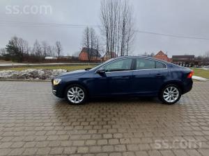 Zils Volvo S60 2014 Gulbene, ar dzinēja tilpumu 2.00 L un nobraukumu 306 tūkst. km par 6100 €, foto 6 vietnē AUTOMOTO.COM.LV