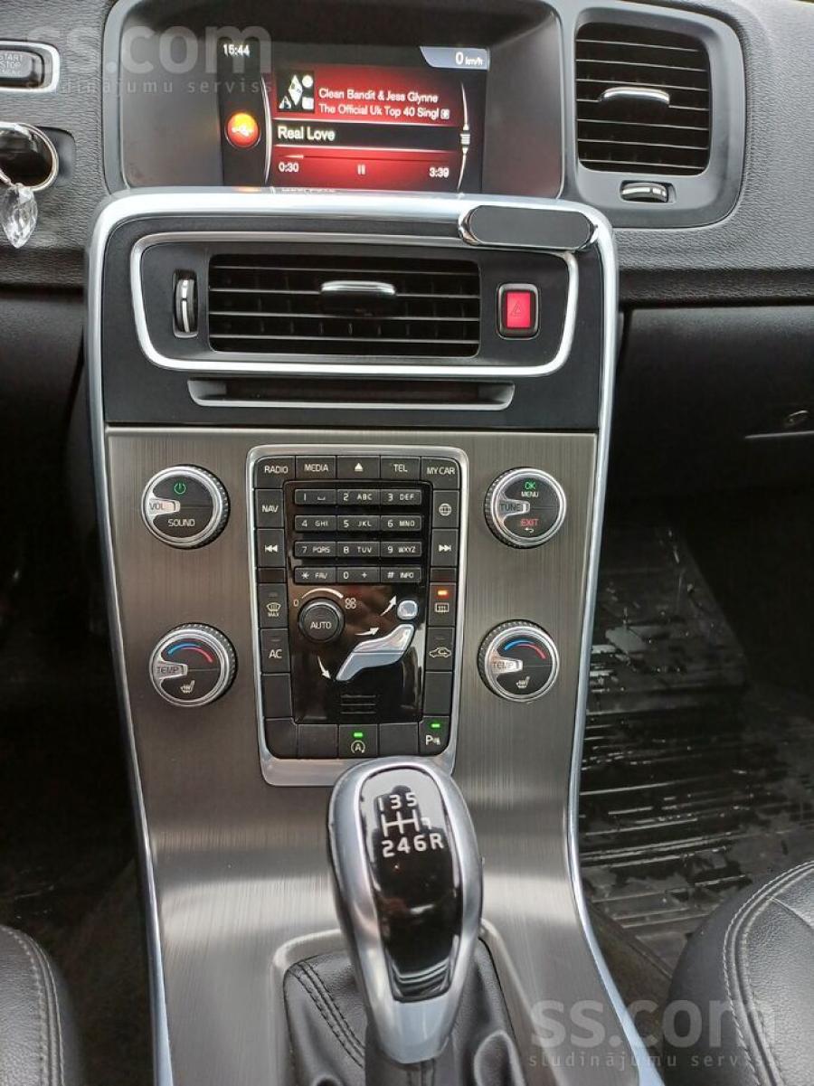 Zils Volvo S60 2014 Gulbene, ar dzinēja tilpumu 2.00 L un nobraukumu 306 tūkst. km par 6100 €, foto 10 vietnē AUTOMOTO.COM.LV