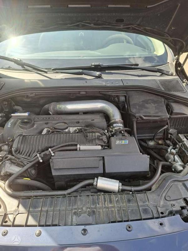 Zils Volvo S60 2014 Viļņa, ar dzinēja tilpumu 2.50 L un nobraukumu 161 tūkst. km par 9500 €, foto 5 vietnē AUTOMOTO.COM.LV