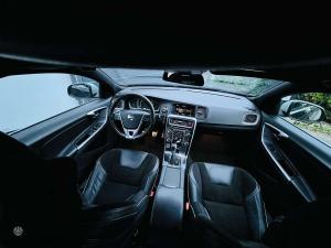 Zils Volvo S60 2014 Trakai, ar dzinēja tilpumu 1.97 L un nobraukumu 291 tūkst. km par 6950 €, foto 9 vietnē AUTOMOTO.COM.LV