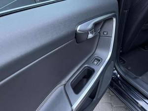 Zils Volvo S60 2014 Trakai, ar dzinēja tilpumu 1.97 L un nobraukumu 291 tūkst. km par 6950 €, foto 26 vietnē AUTOMOTO.COM.LV