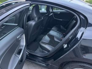Zils Volvo S60 2014 Trakai, ar dzinēja tilpumu 1.97 L un nobraukumu 291 tūkst. km par 6950 €, foto 27 vietnē AUTOMOTO.COM.LV