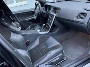 Zils Volvo S60 2014 Trakai, ar dzinēja tilpumu 1.97 L un nobraukumu 291 tūkst. km par 6950 €, foto 36 vietnē AUTOMOTO.COM.LV
