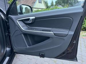 Zils Volvo S60 2014 Trakai, ar dzinēja tilpumu 1.97 L un nobraukumu 291 tūkst. km par 6950 €, foto 37 vietnē AUTOMOTO.COM.LV