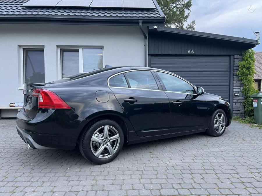 Zils Volvo S60 2014 Trakai, ar dzinēja tilpumu 1.97 L un nobraukumu 291 tūkst. km par 6950 €, foto 41 vietnē AUTOMOTO.COM.LV