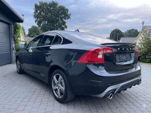 Zils Volvo S60 2014 Trakai, ar dzinēja tilpumu 1.97 L un nobraukumu 291 tūkst. km par 6950 €, foto 43 vietnē AUTOMOTO.COM.LV